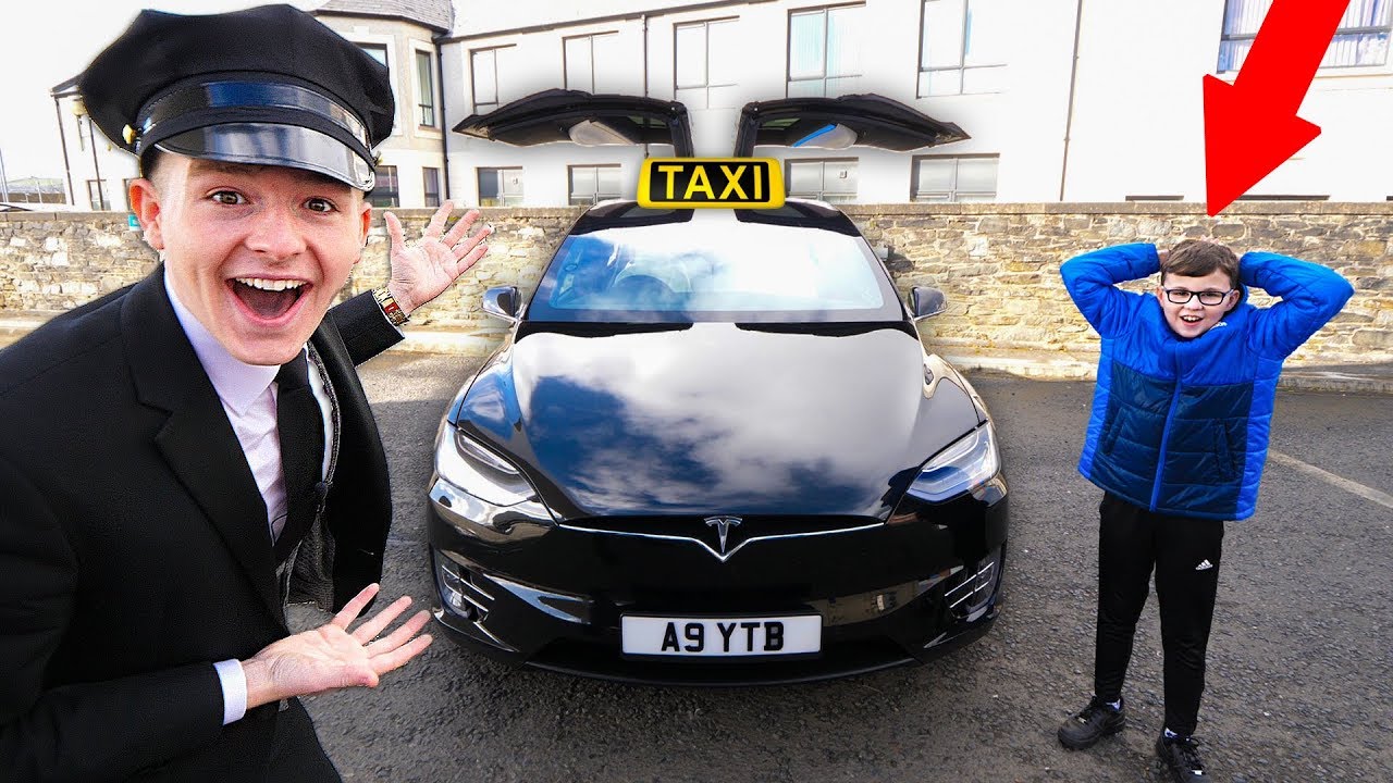 I surprise Uber riders with a Tesla Model X and capture their reactions