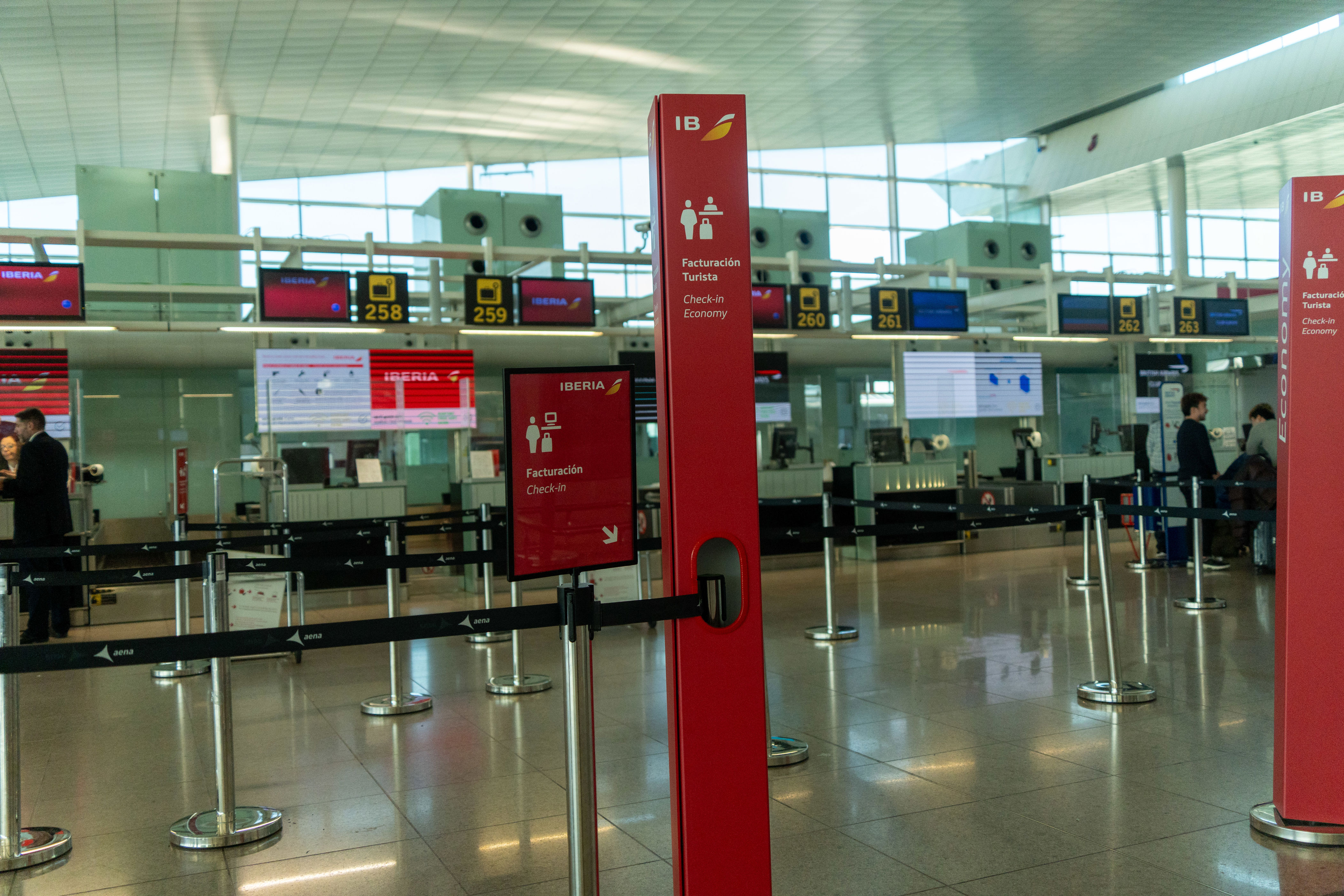 Turkish Airlines, atterraggio di emergenza a Barcellona: “ Minaccia a ...