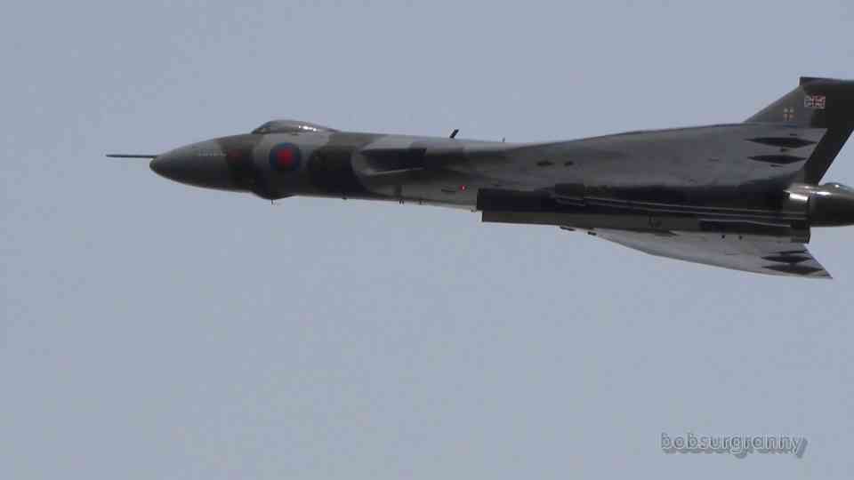 When the Vulcan XH558 flew overhead, the air felt wrong