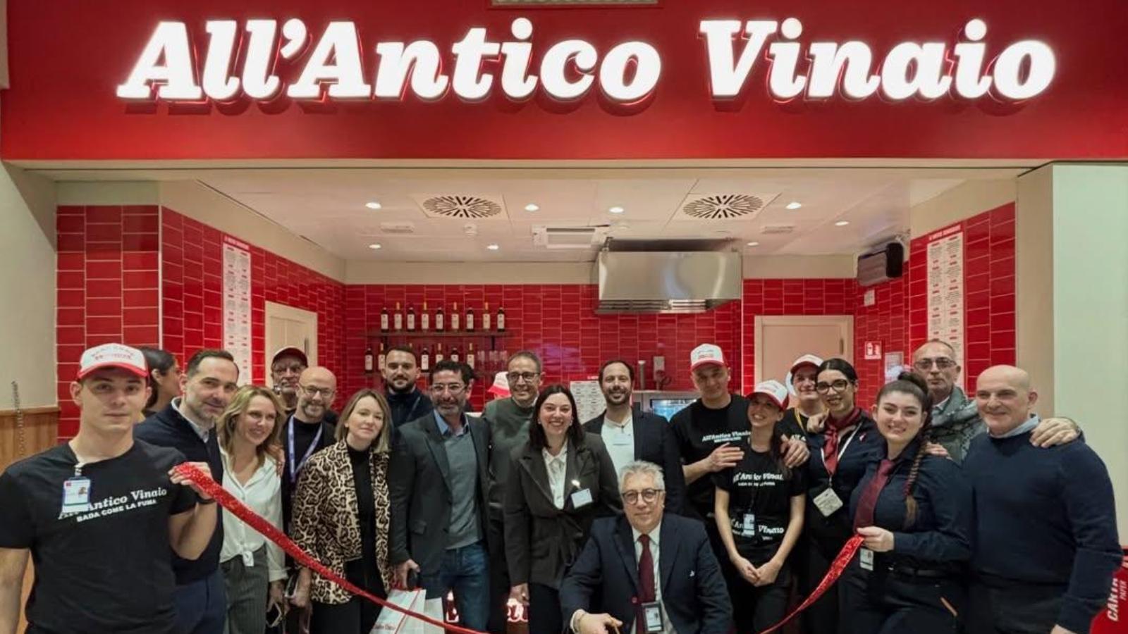 Da oggi partire da Firenze ha più gusto. Antico Vinaio all’aeroporto di ...