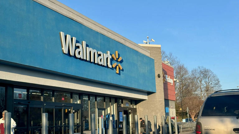 No, Walmart is not shutting down 5,000 US stores: How a Rachel Maddow ...