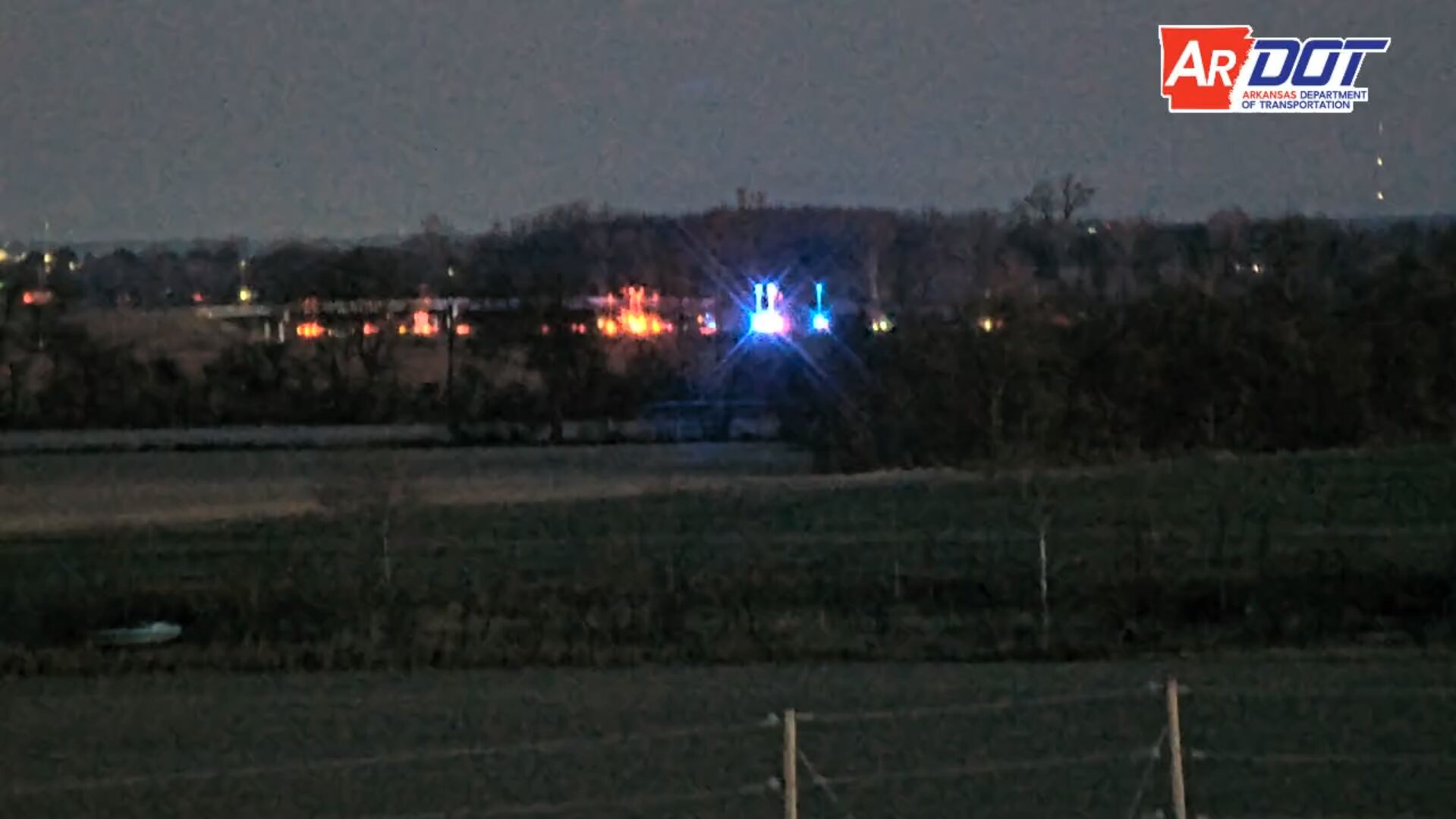 Multi-vehicle crash blocks lanes of I-555