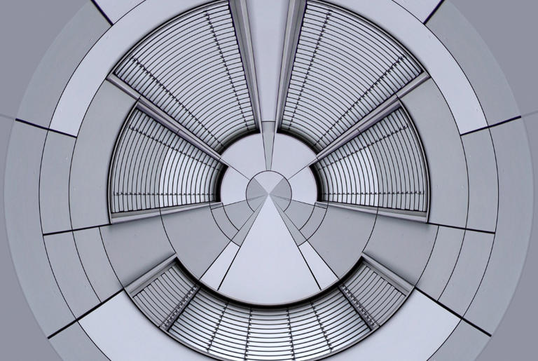 Atomic precision and strain engineering maximize Pt fuel cell catalyst ...