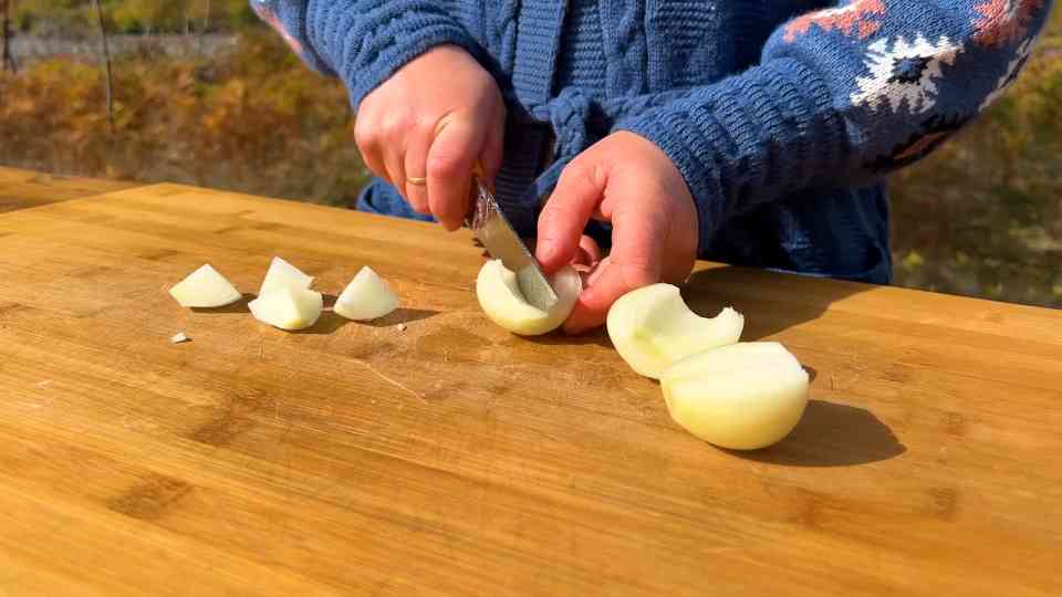 Quick and easy way to roast beef bone marrow with a garden vegetable stew