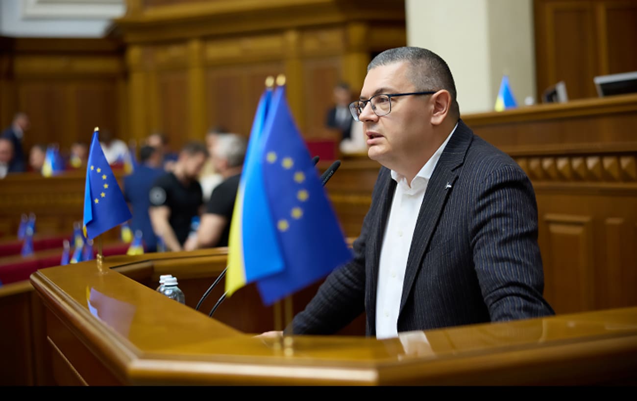 'We must drop illusion of making deal with Putin.' Interview with ...