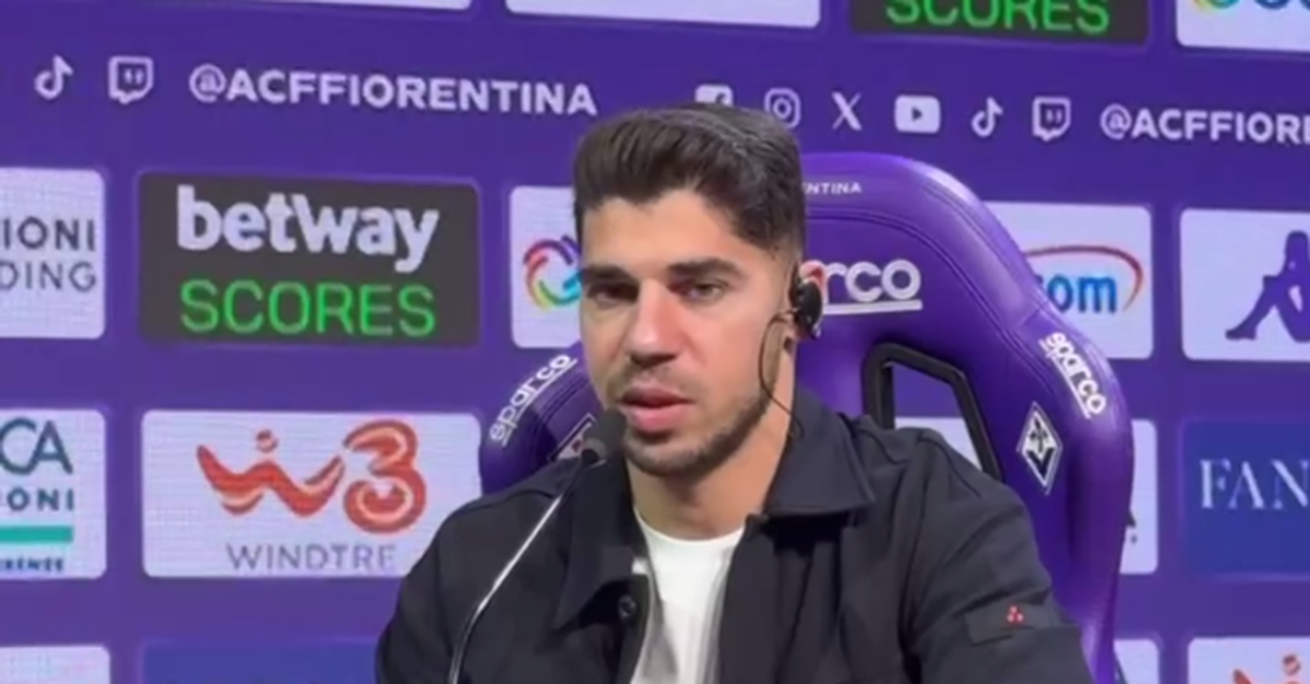 Solomon e la politica: “Accetto i fischi e penso solo a giocare a calcio”