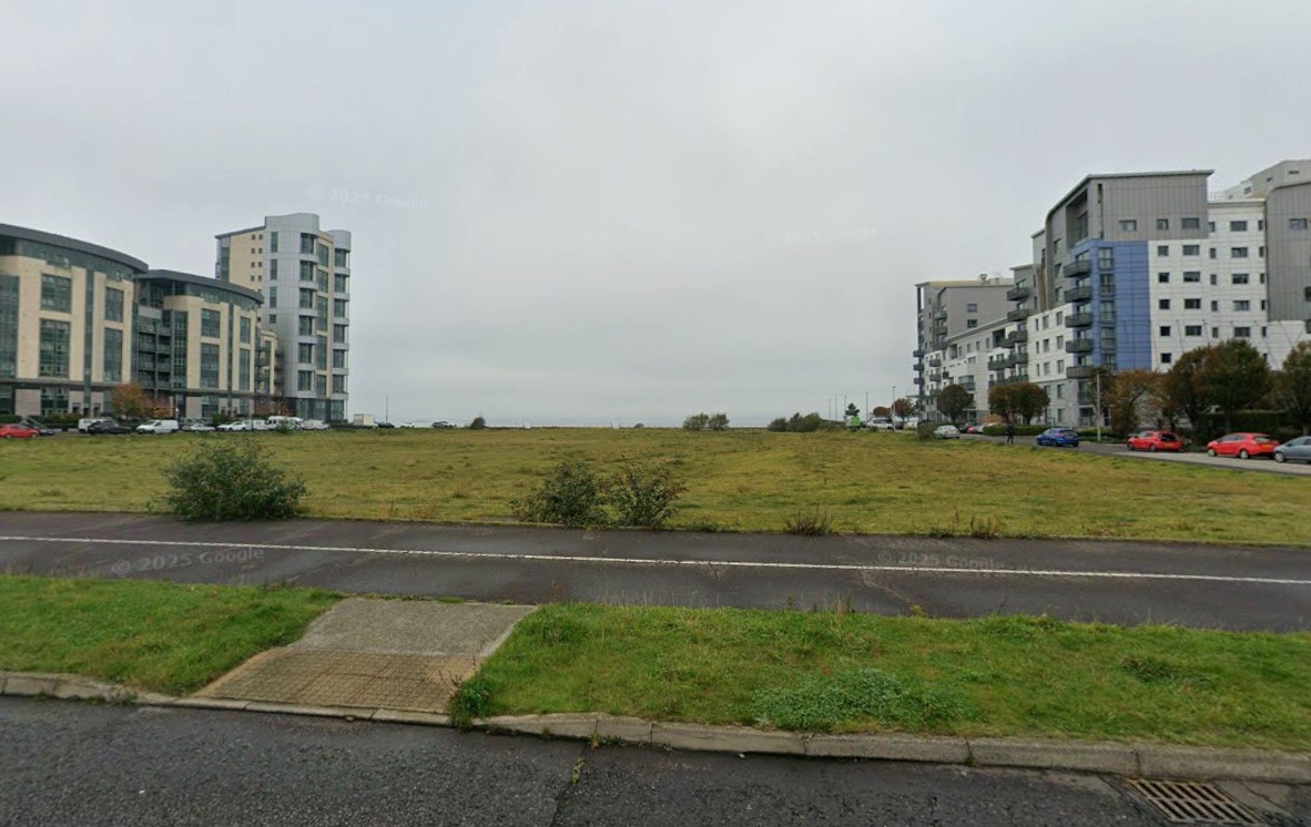 Edinburgh plans for new 212-home housing development in Newhaven move ...