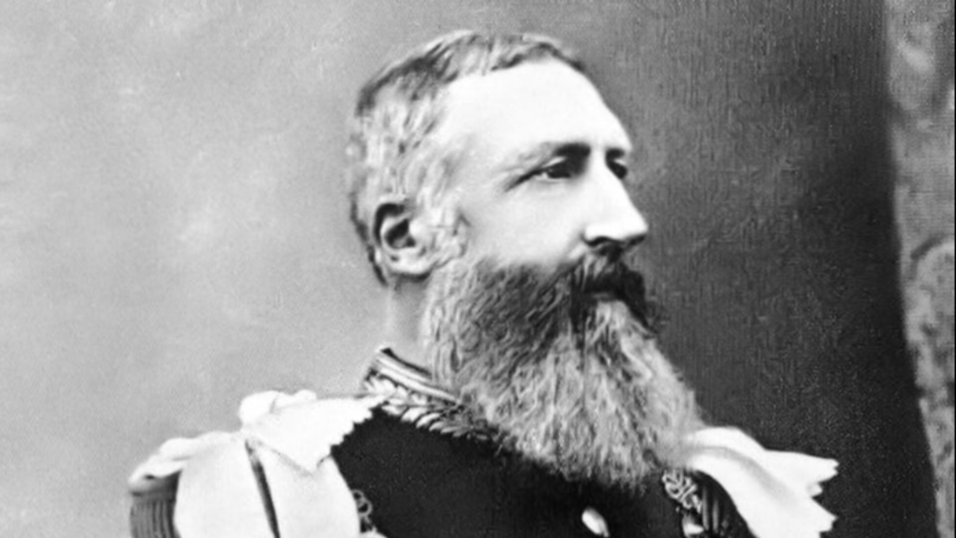10 of history’s most evil people & 10 of its greatest heroes
