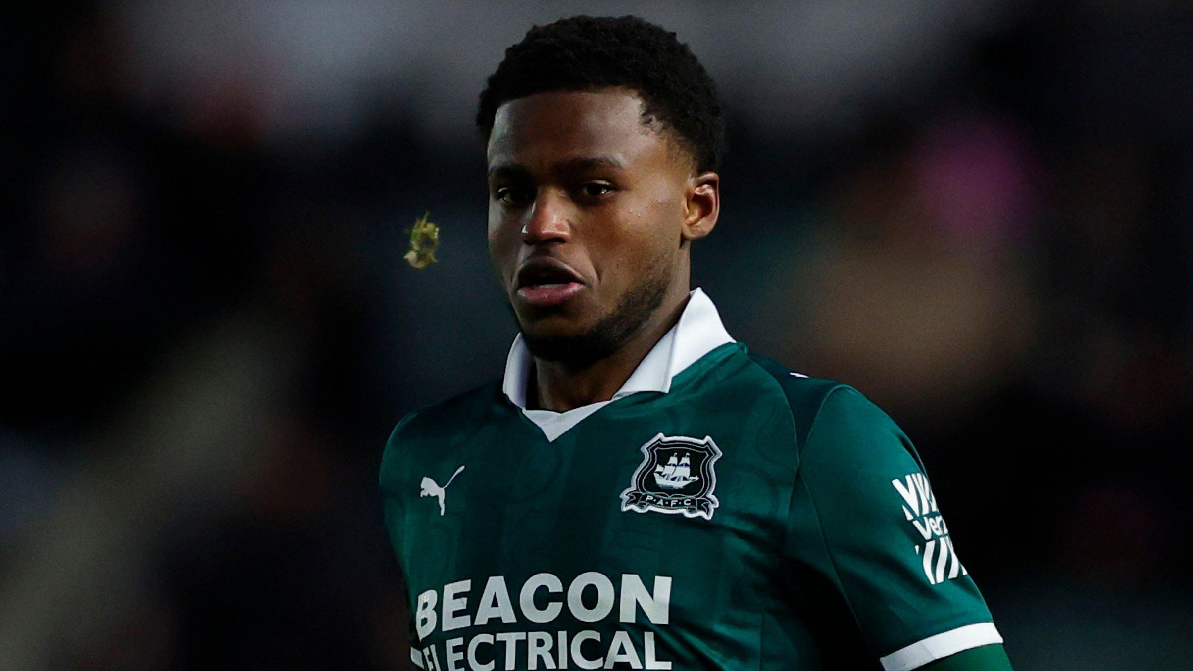 Huddersfield sign Plymouth Argyle winger Mumba