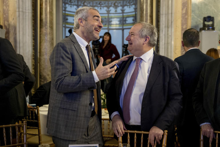 Aena cierra 2025 con un beneficio neto por encima de 2.000 millones de ...