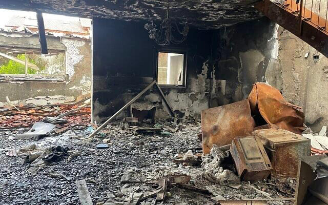 Kibbutz Be’eri chooses single burned-out house to bear testimony to ...