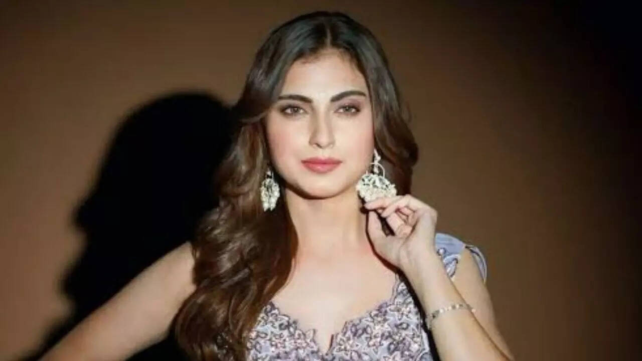 Farrhana Bhatt reacts to not meeting Salman Khan post Bigg Boss 18 ...