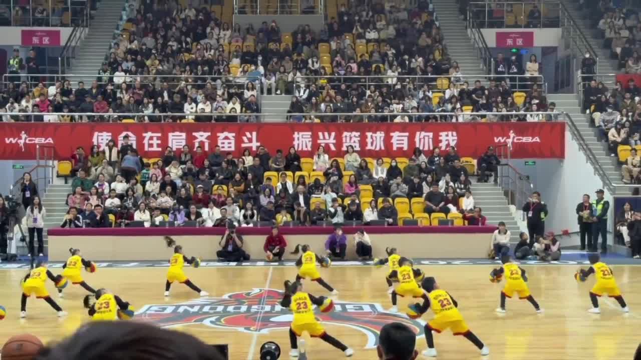 Nursery school children stay calm as basketball rolls away mid-performance
