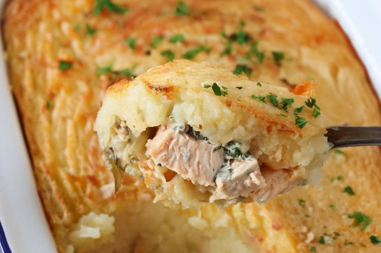 Mary Berry's fish pie ditches mash for 1 easier food to get a crispier ...