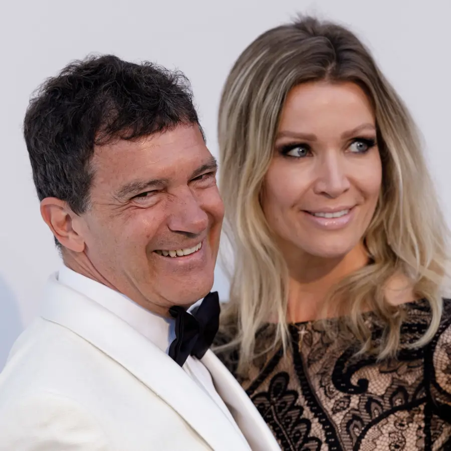 El salón de Antonio Banderas y Nicole Kimpel: paredes clásicas ...