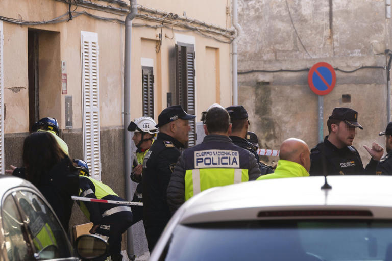 Una litera ha protegido al hermano pequeño en el derrumbe de una ...