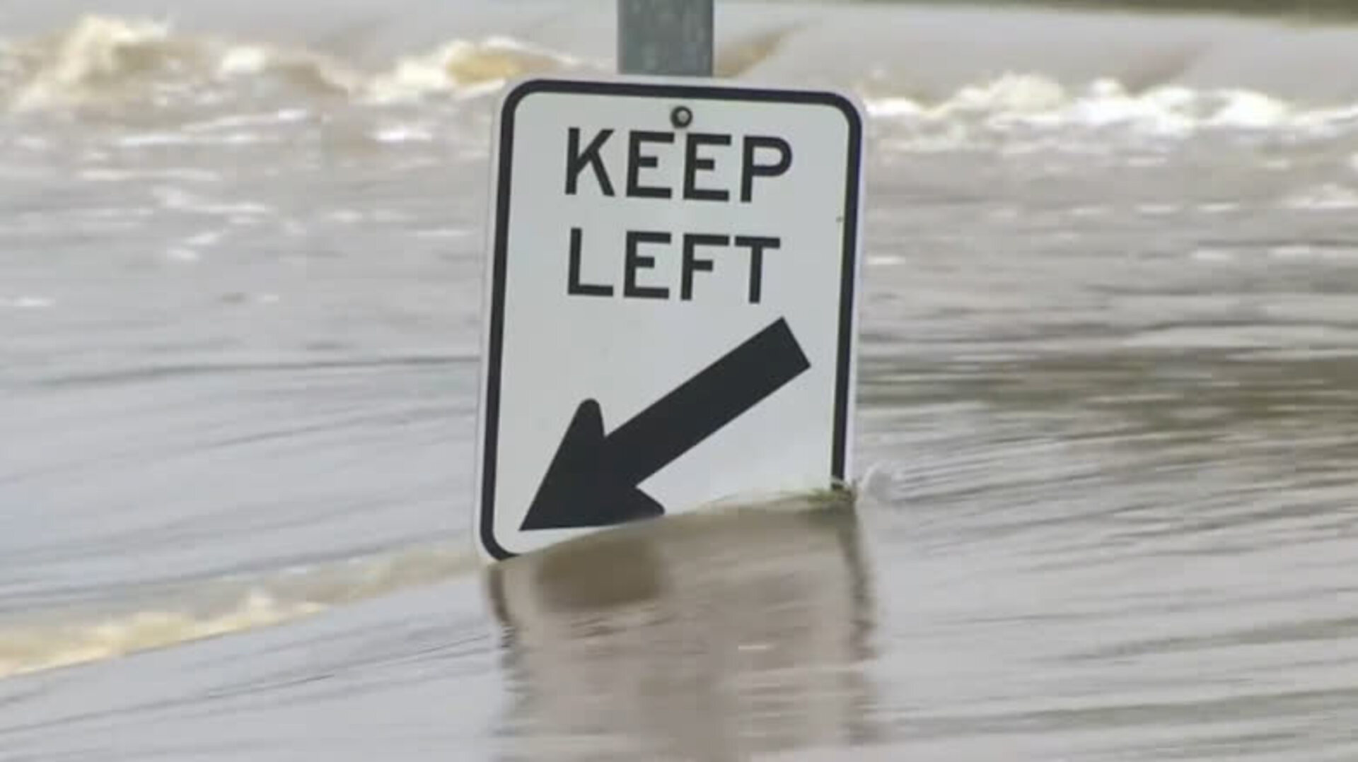 ‘Unbelievable flash flood’: Over 6,500 Victorian homes estimated to be ...