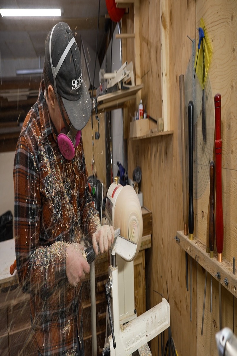 Recycler des planches à roulettes pour en faire de l'art et du mobilier