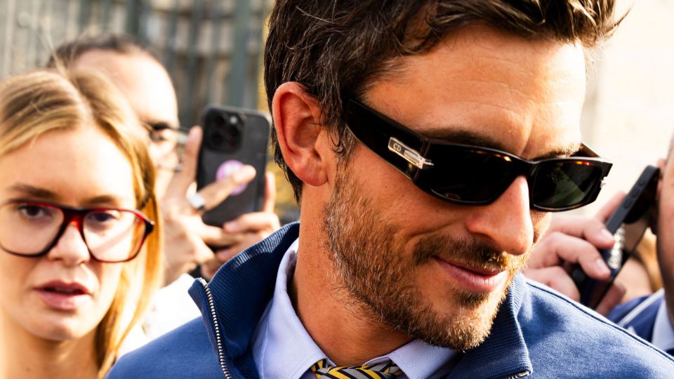 A new generation of men are dressing for success — and the quarter zip ...