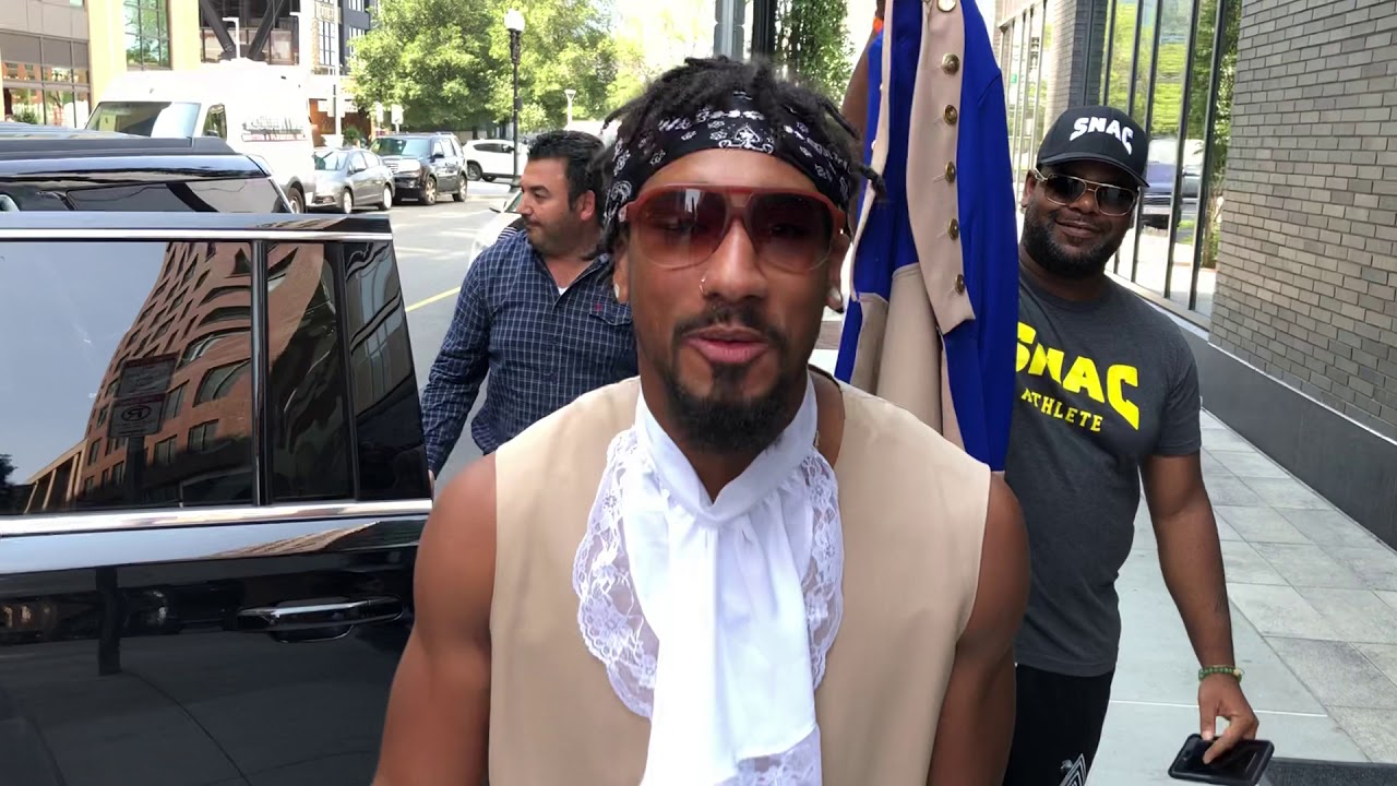 😱Demetrius Andrade Literally Dressed For WAR⁉️The Red Jackets are ...
