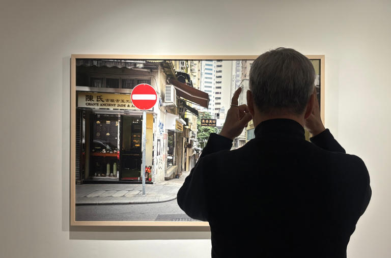 Former Doosan chairman Park Yong-man realizes dream with first photo ...