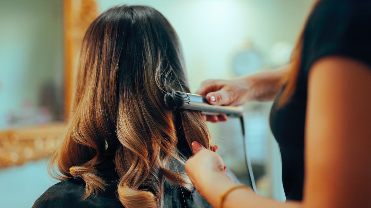 Turmeric benefits for hair: A natural and effective remedy for white hair