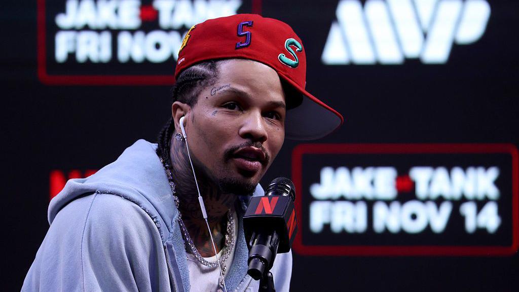 Police issue arrest warrant for WBA champion Davis