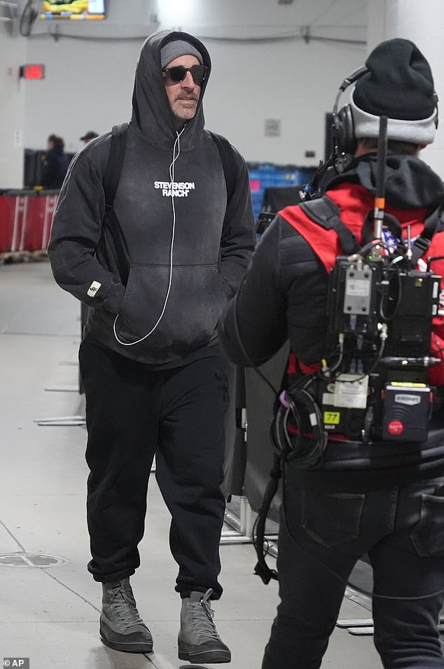 Aaron Rodgers snaps at reporter after Pittsburgh Steelers elimination