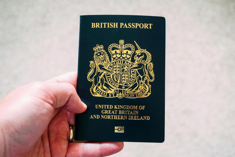 British passport dual citizenship rule change could cost travellers £ ...