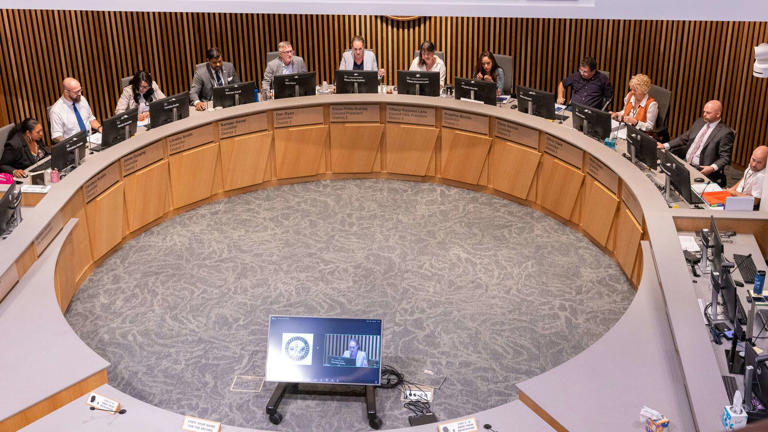 Fractious Portland City Council finally breaks impasse, elects ...