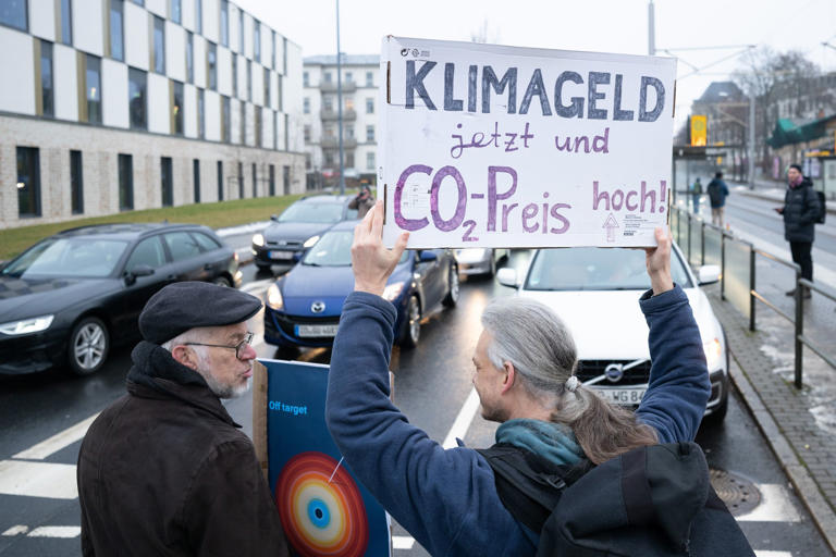 Straßenblockade für den Klimaschutz in Dresden