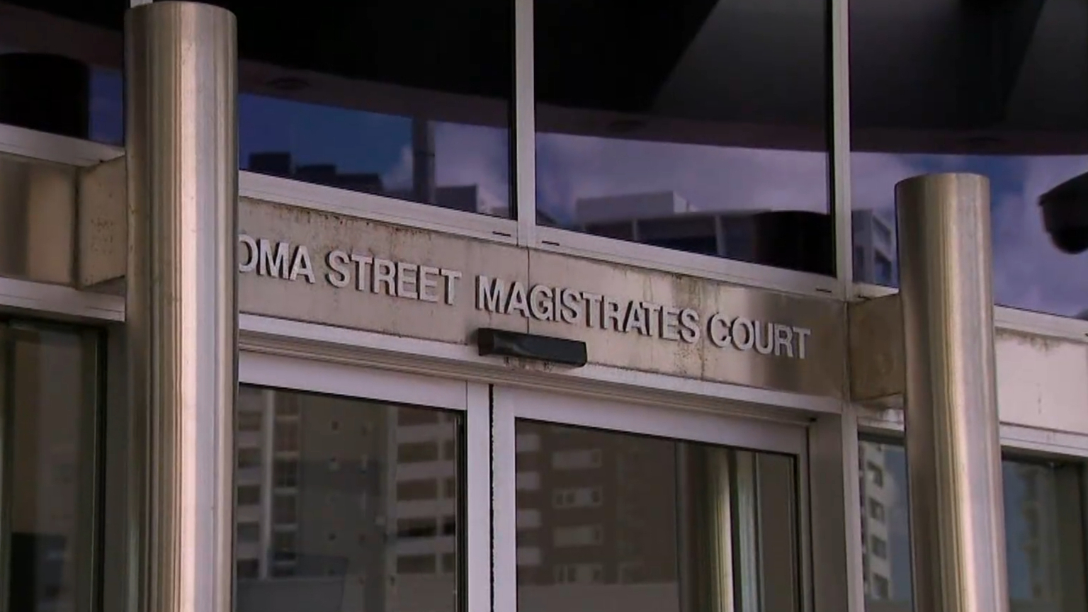 Surgeons 'took bribes' for $2.8 million hospital sales