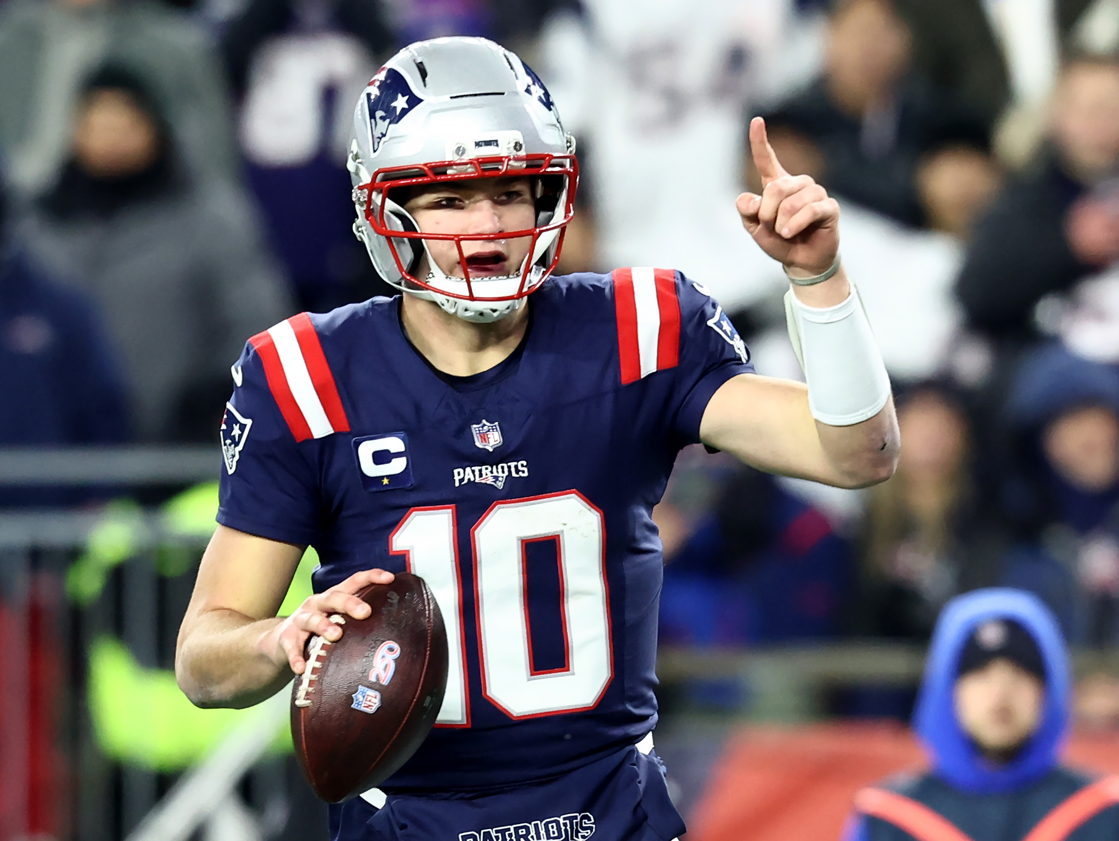 Texans head coach DeMeco Ryans evaluates Patriots QB Drake Maye