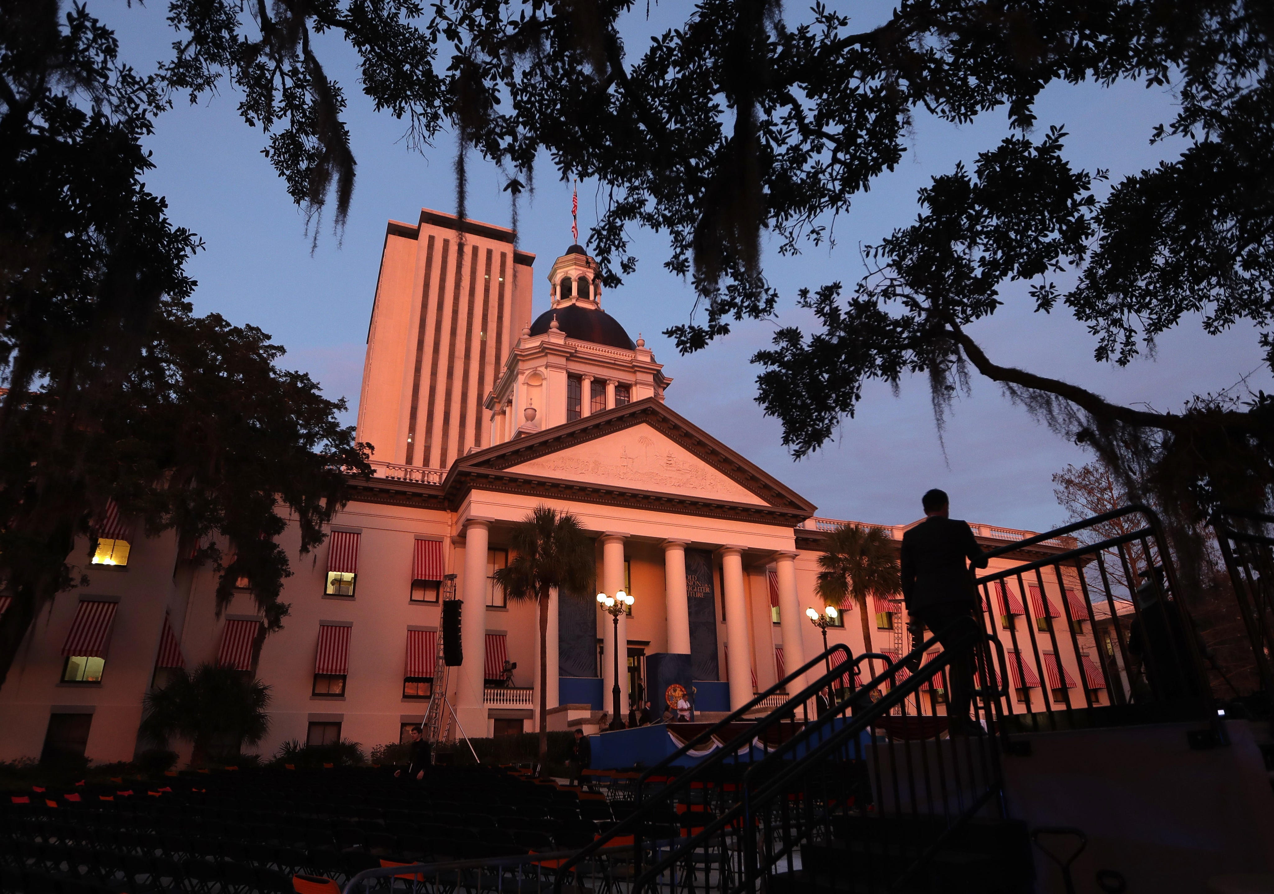 Integrity oath for teachers? Florida lawmakers should take one first ...