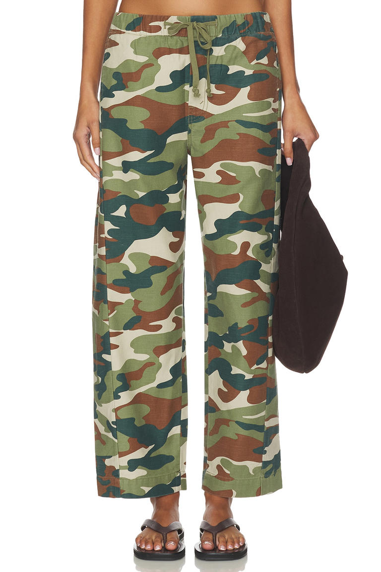 Skirts and dresses are nice, but in 2026, these 6 pant trends will ...