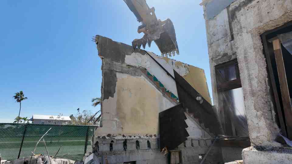 What we found inside this old Florida vault