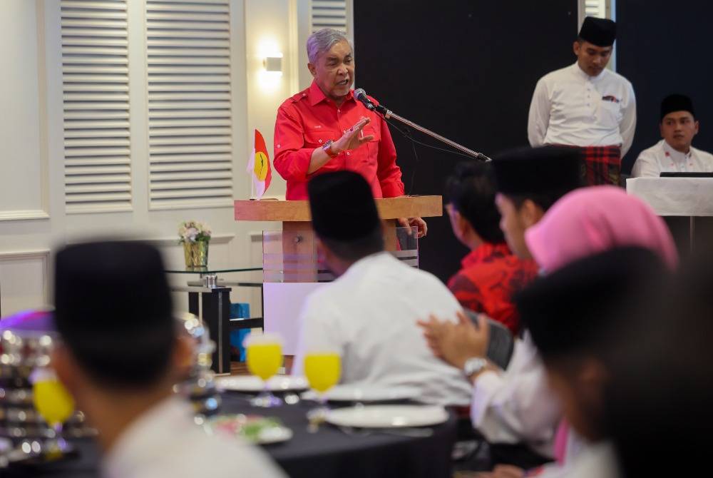 Zahid: Akmal’s resignation as exco not a sign of pressure for Umno to ...