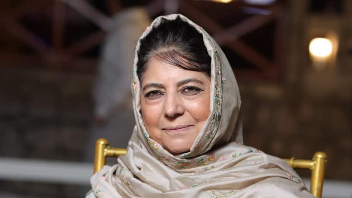 Mehbooba Mufti urges Centre to ensure safe return of Indian, Kashmiri ...