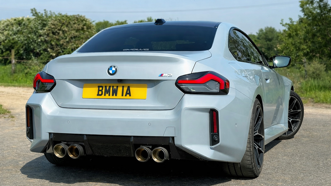 How fast is this 600HP BMW M2 from Evolve?