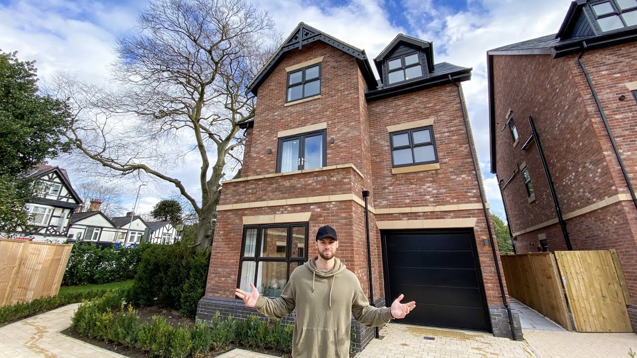 Step inside a £1,075,000 Manchester new build
