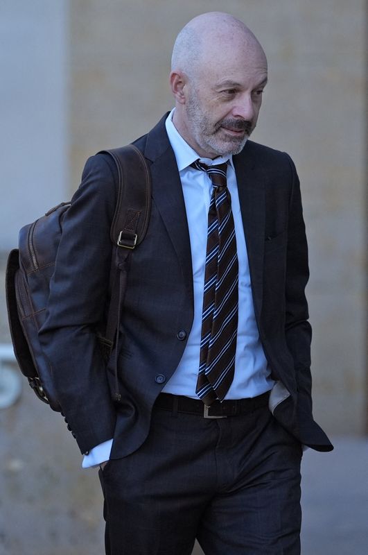 Prosecutors accuse lawyer Tom Goldstein of deception in tax trial over ...