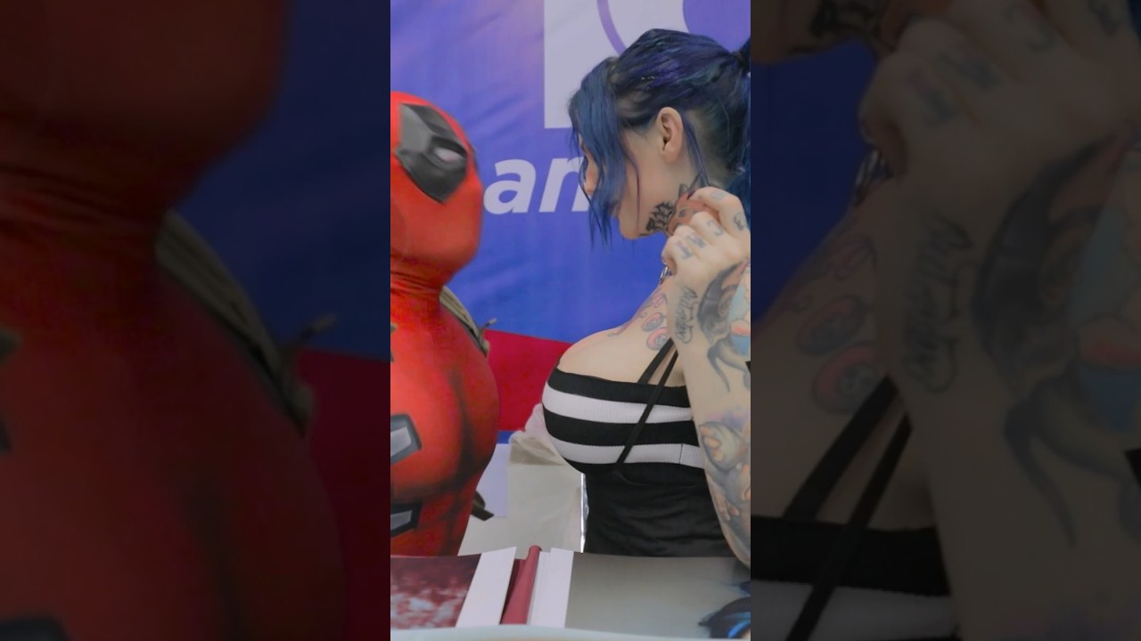 Wholesome Deadpool doing wholesome things w/@Riae1 #deadpool #cosplay # ...