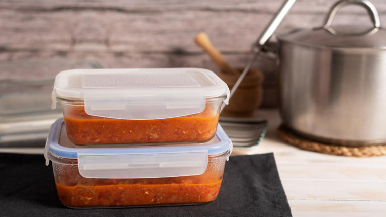 Can you freeze food in glass jars without making a shattered mess?