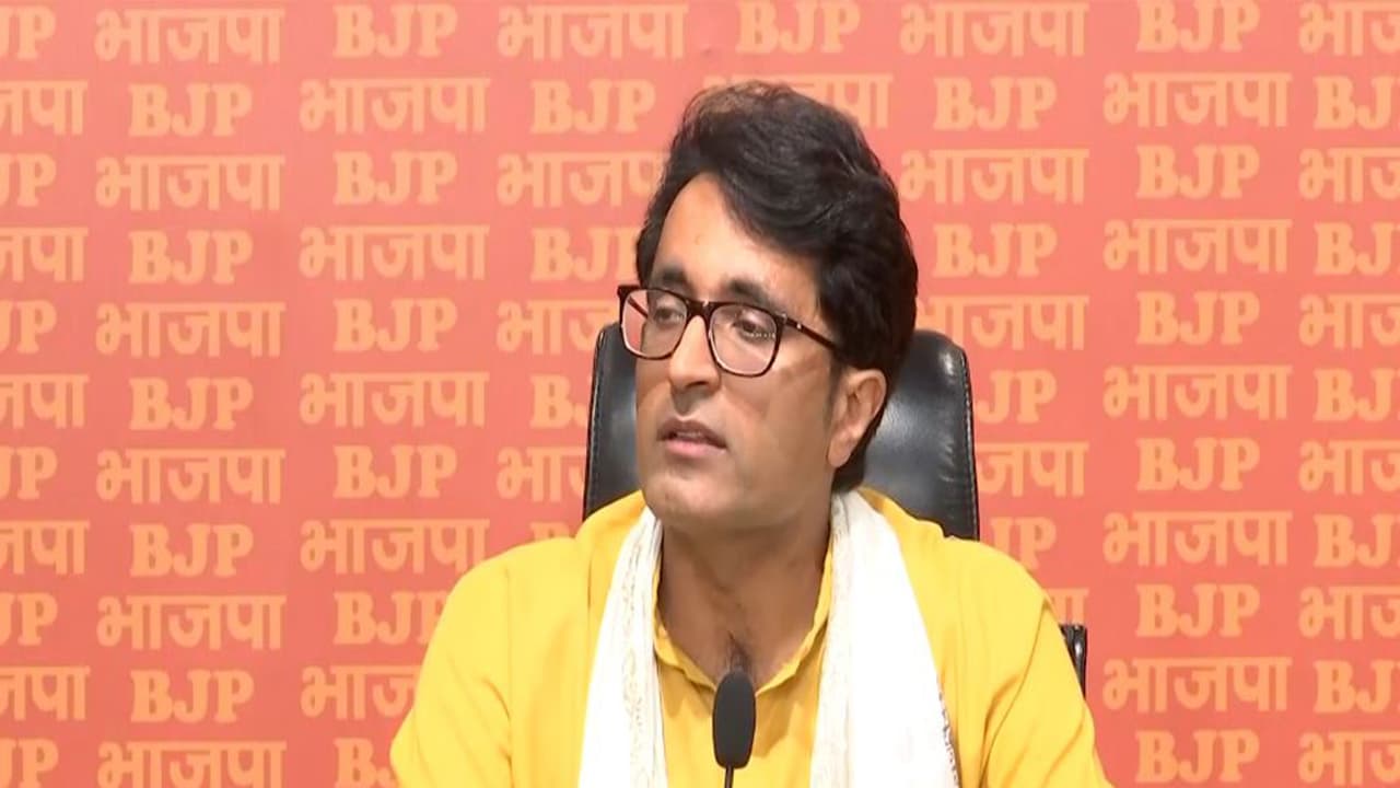 SC stays FIRs against ED in I-PAC raid; BJP slams Mamata Banerjee