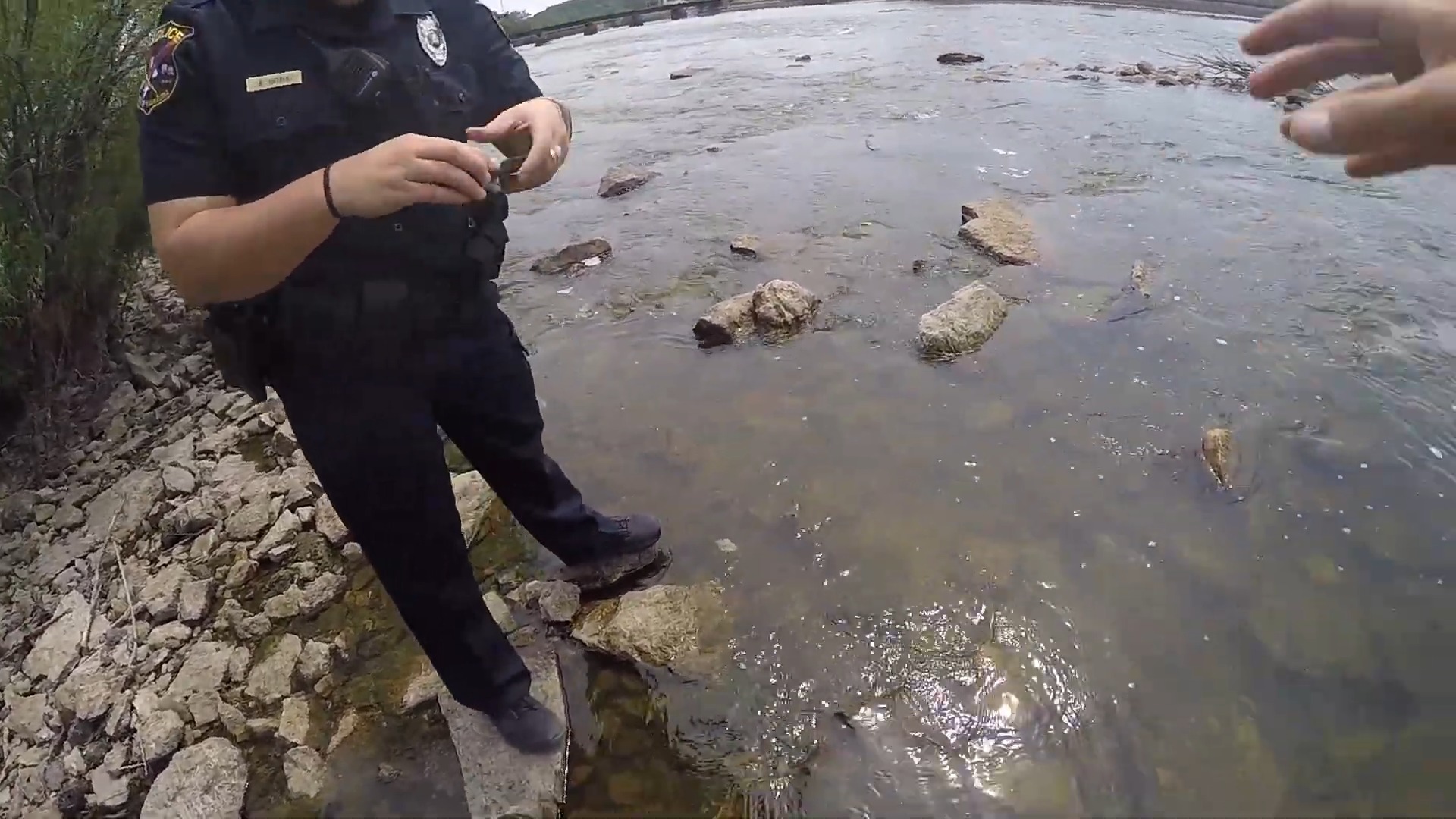 Watch how police took control after this mistake