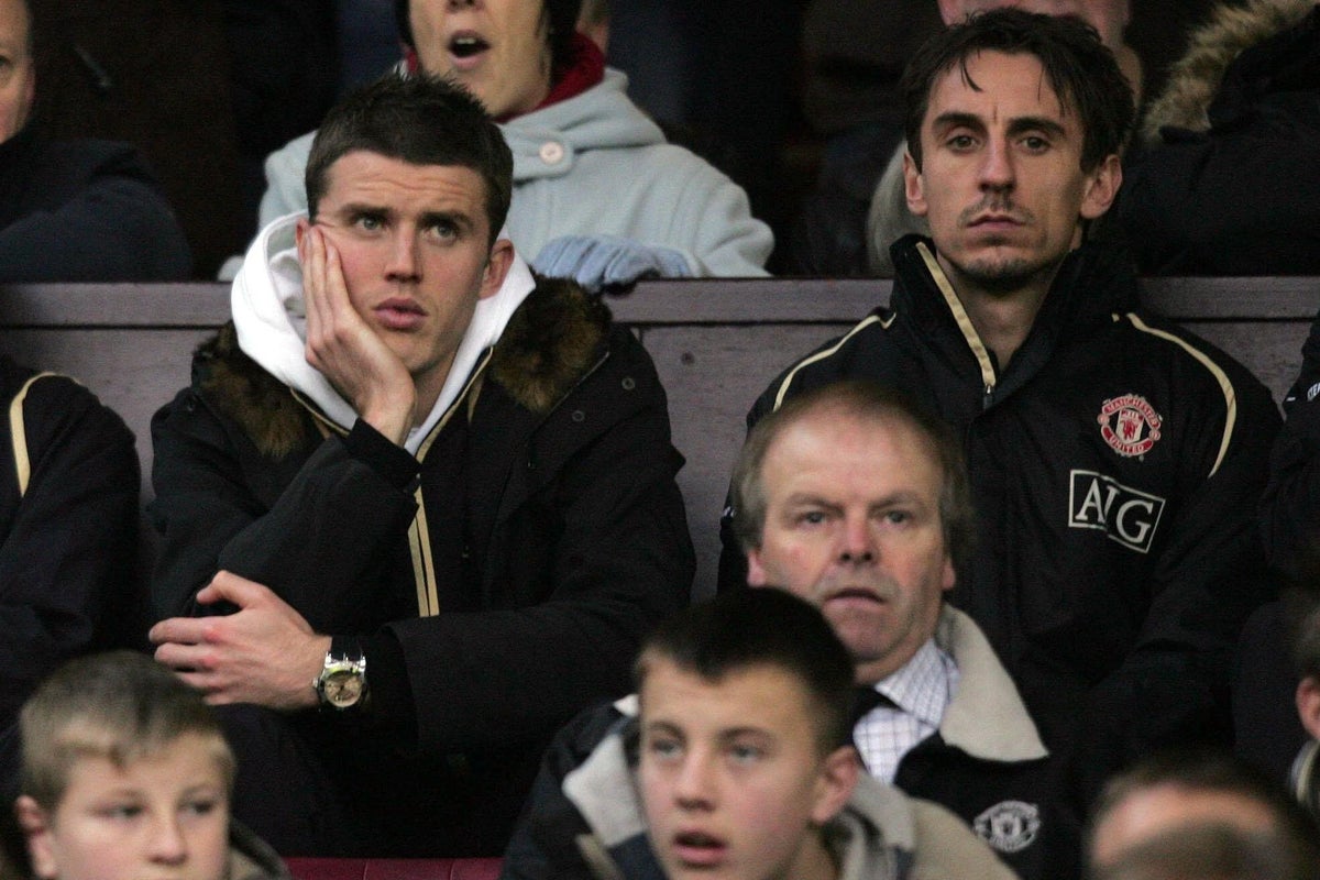 Gary Neville: Man Utd can't consider keeping Michael Carrick at helm ...
