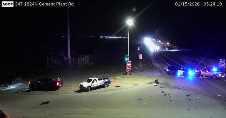 Deadly crash shuts down SR 347 near Maricopa