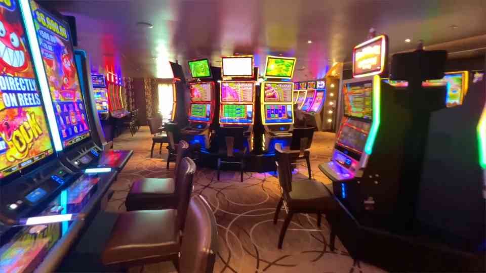 15 cruise rip-offs that cost passengers hundreds without them realizing