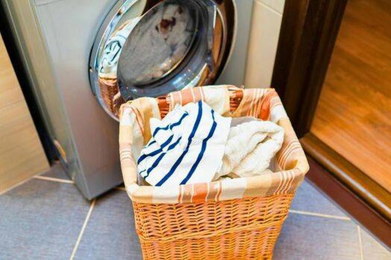 Save money on energy bills by using tumble dryer at 1 specific time of ...