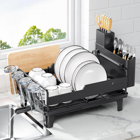 Compacto, pero con espacio para toda la vajilla: este escurreplatos es ...